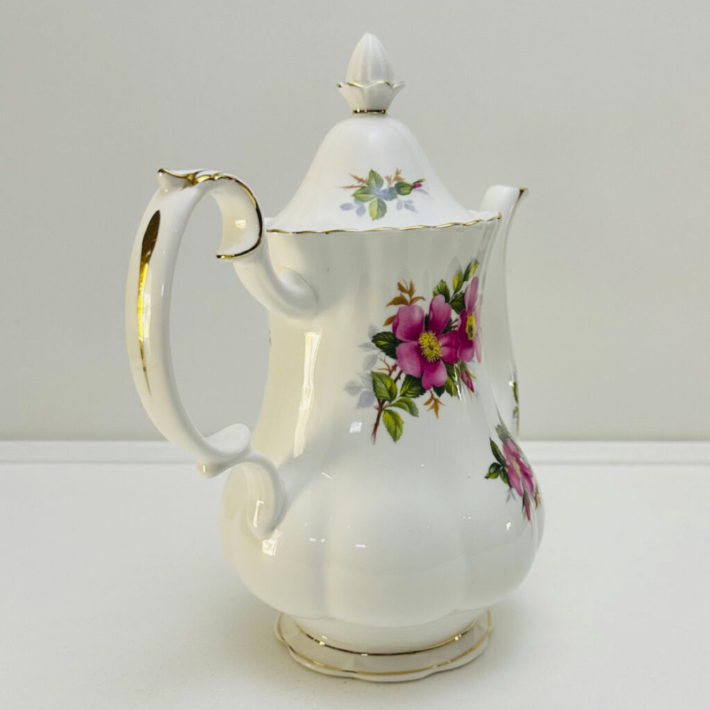 Royal Albert coffee pot - Antiques to Vintage